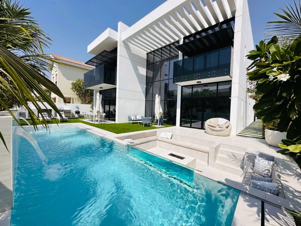 #1 Swimming Pool and Landscaping Company in Dubai, UAE | Four Seasons ...